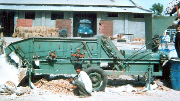 Mechanised cotton stripper makes work more easy - The Hindu