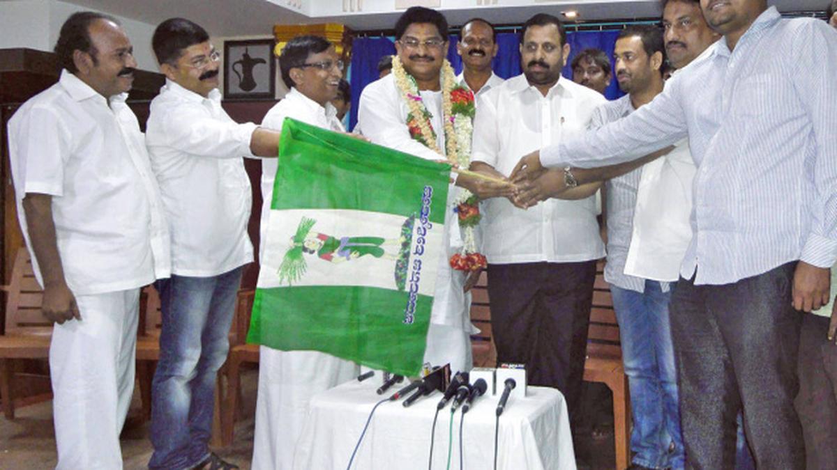 We want to win Udupi-Chikmagalur seat, says Madhu Bangarappa - The Hindu