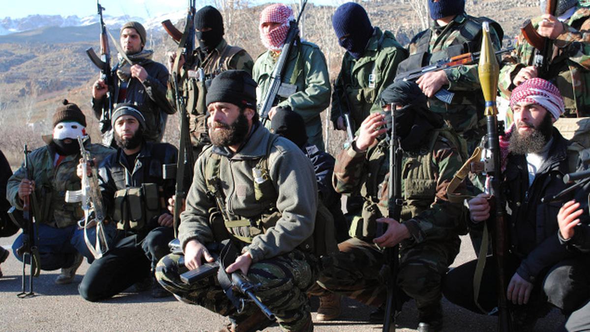 Syrian troops fight rebels near Lebanese border - The Hindu