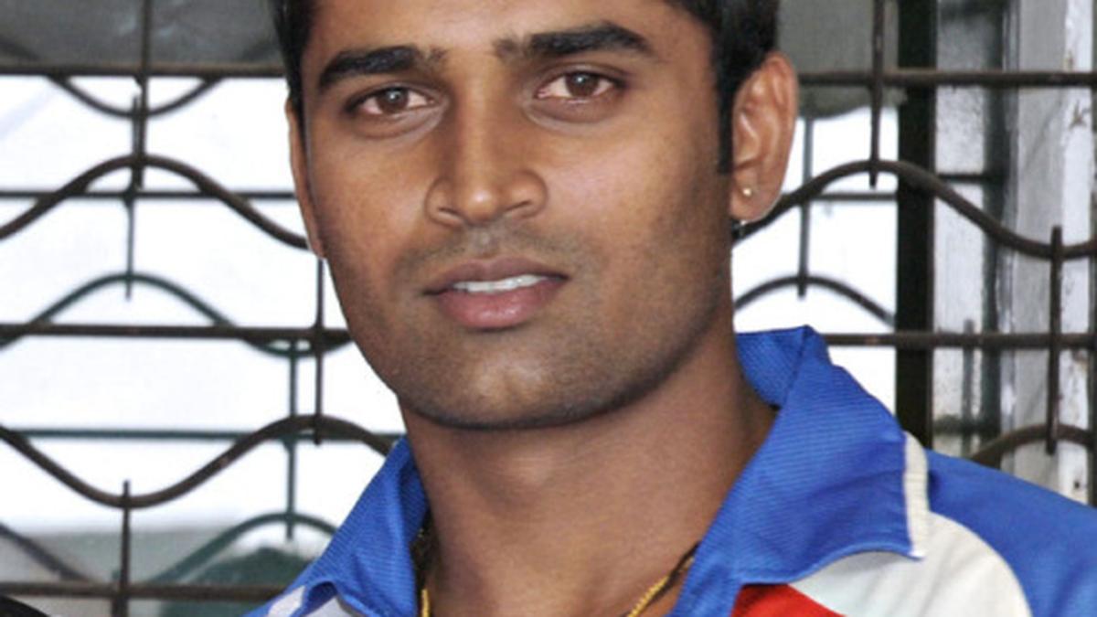 RCB snaps up Vinay Kumar for $1 million - The Hindu