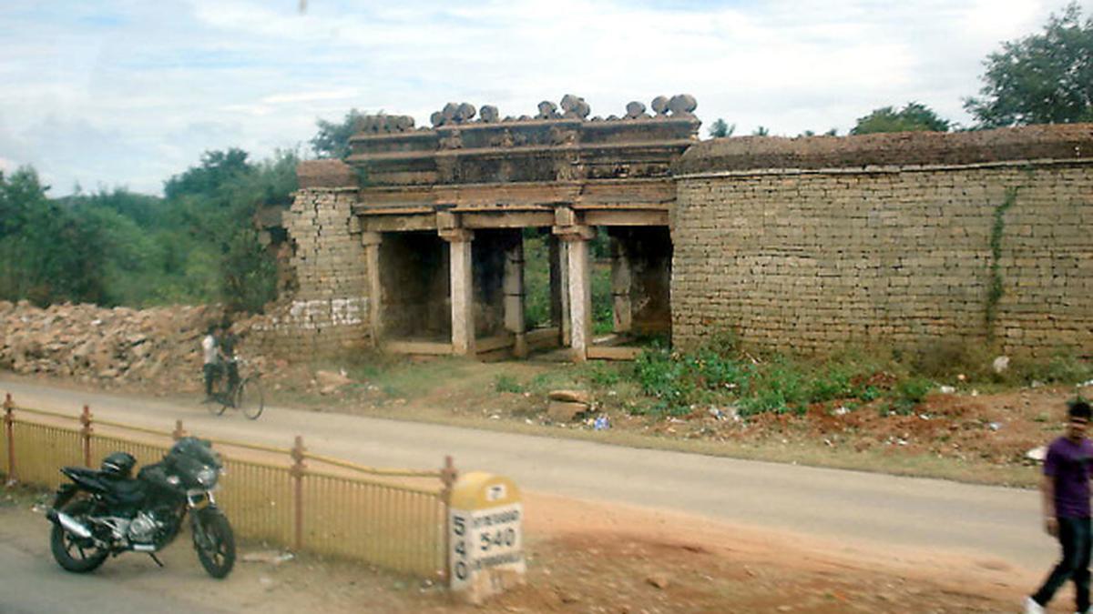 Chikkajala Fort to be partially razed for widening airport road - The Hindu