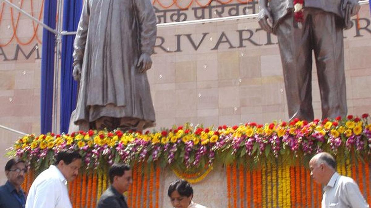 EC orders Mayawati statues covered - The Hindu