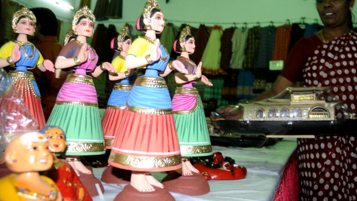 Bidri, toys and inlay work - The Hindu