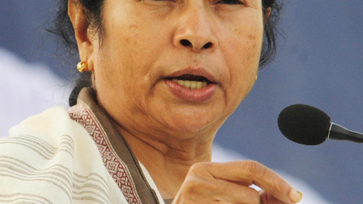 Mamata urges people not to get scared of Maoists - The Hindu