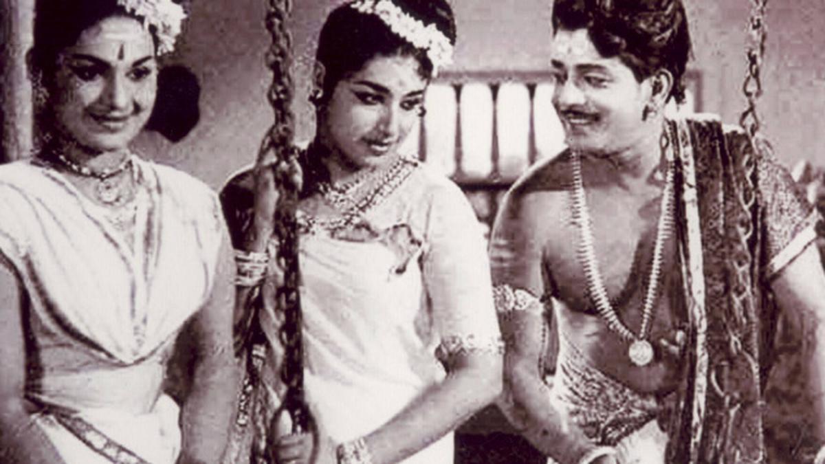 Thacholi Othenan (1964) - The Hindu