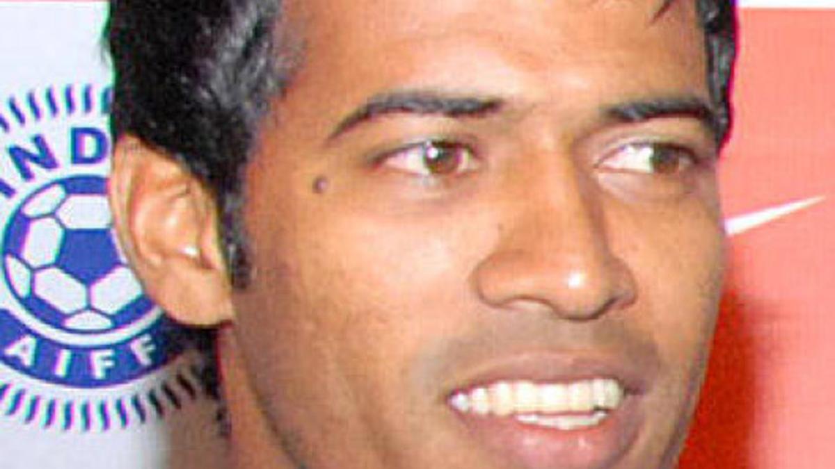 Mahesh Gawli retires from international football - The Hindu