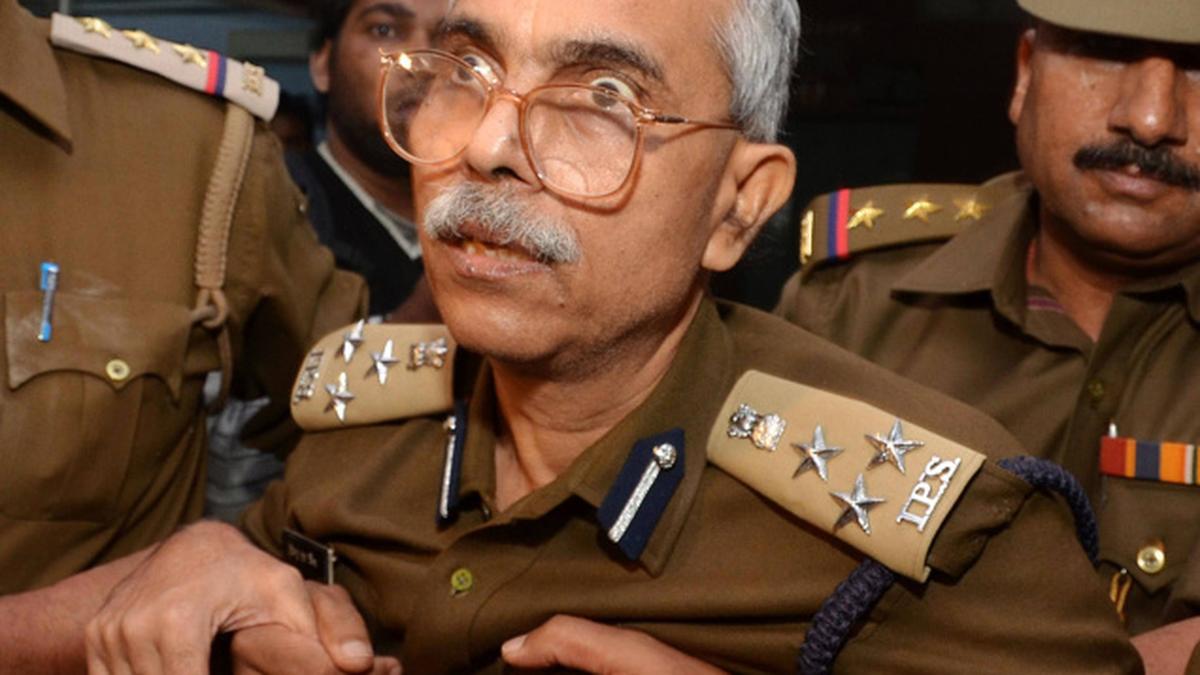 IPS officer blunt on U.P. corruption, branded ‘mentally unstable' - The ...