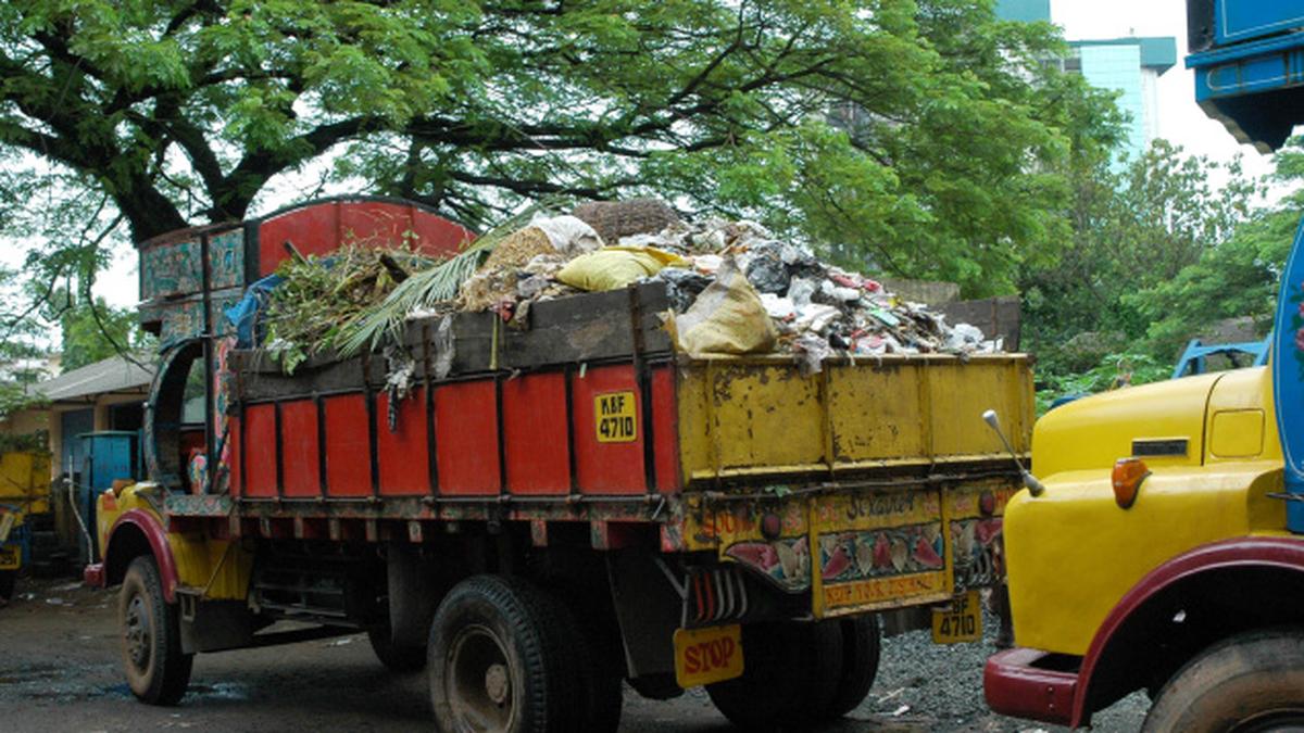 Transport of waste in uncovered lorries posing a hygiene risk - The Hindu