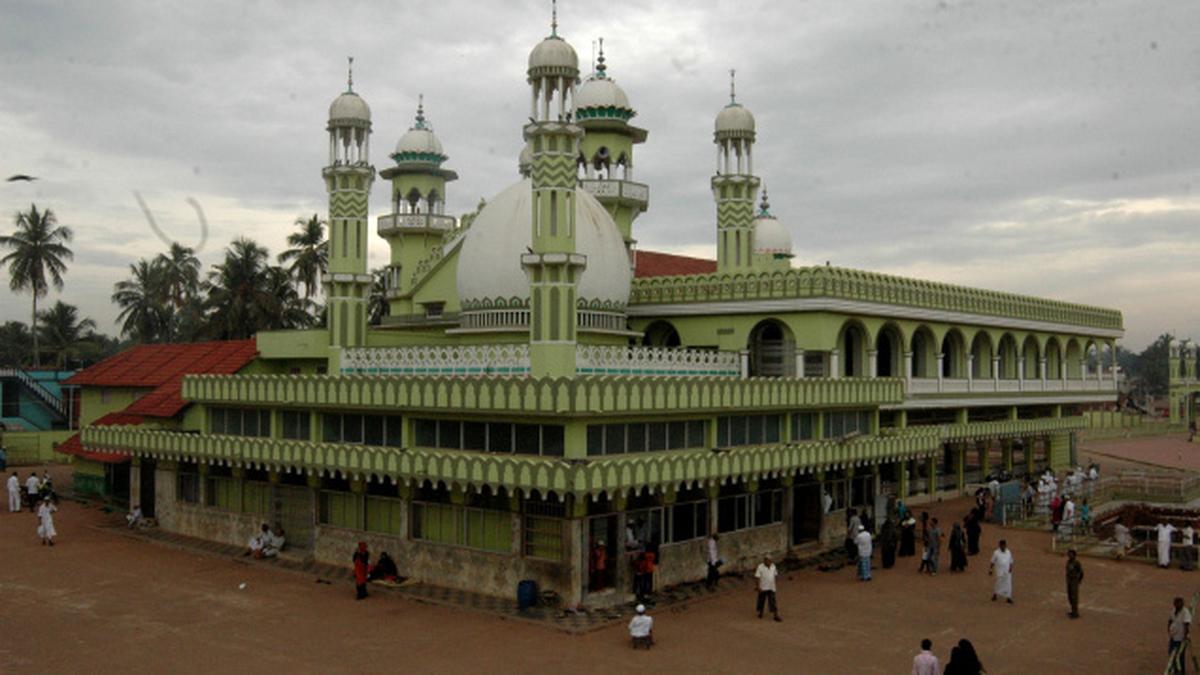 The sacred Ullal dargah and its syncretic tradition - The Hindu