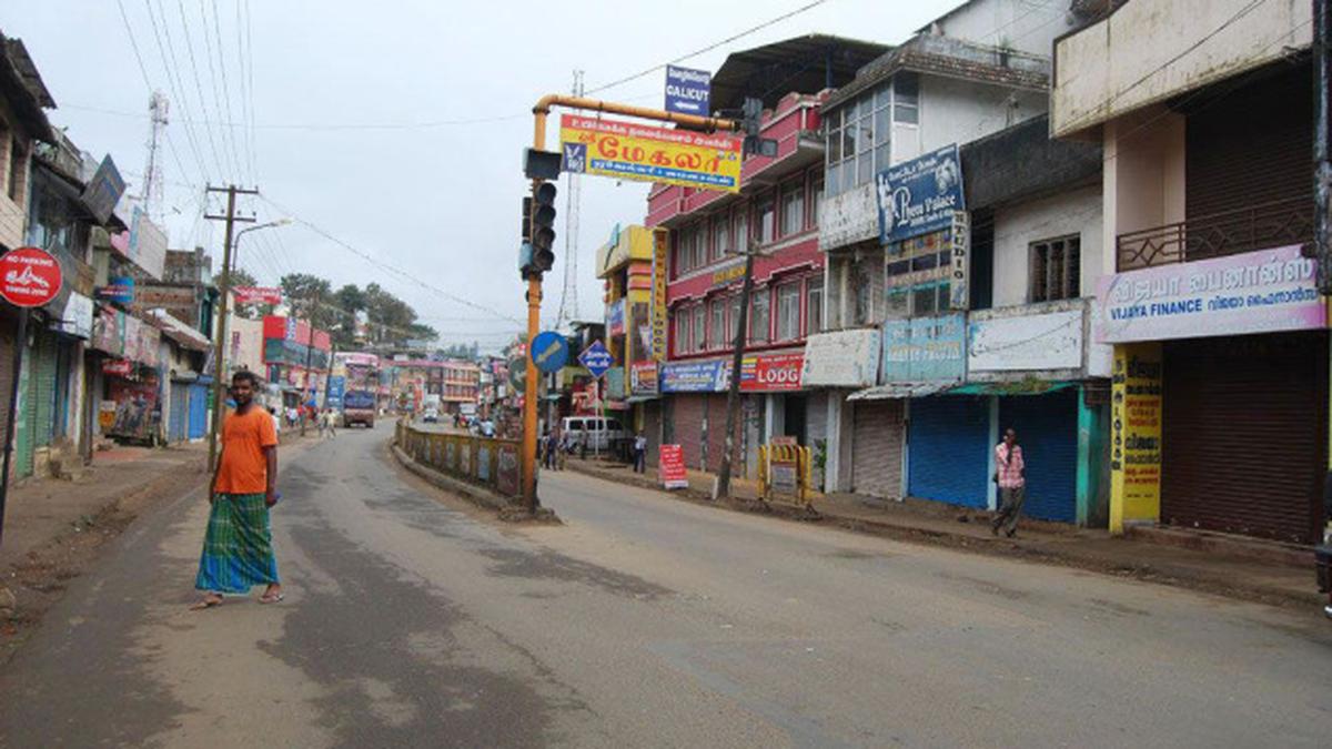 Gudalur bandh evokes good response - The Hindu