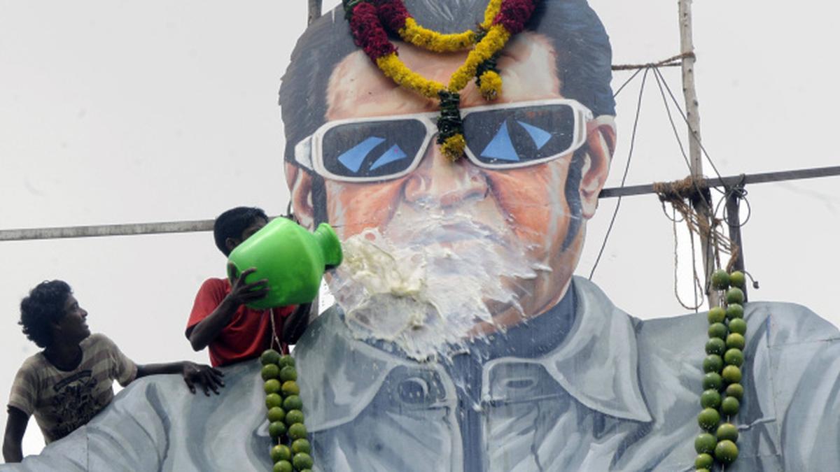 Rajnikanth plays Chitti – the robot in SRK’s “Ra. One” - The Hindu