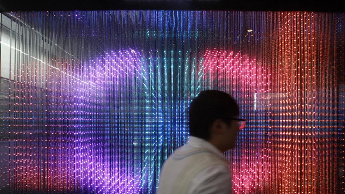 Samsung reports breakthrough in LED technology - The Hindu