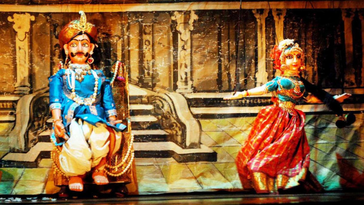 Storytelling with puppets, paintings and music - The Hindu