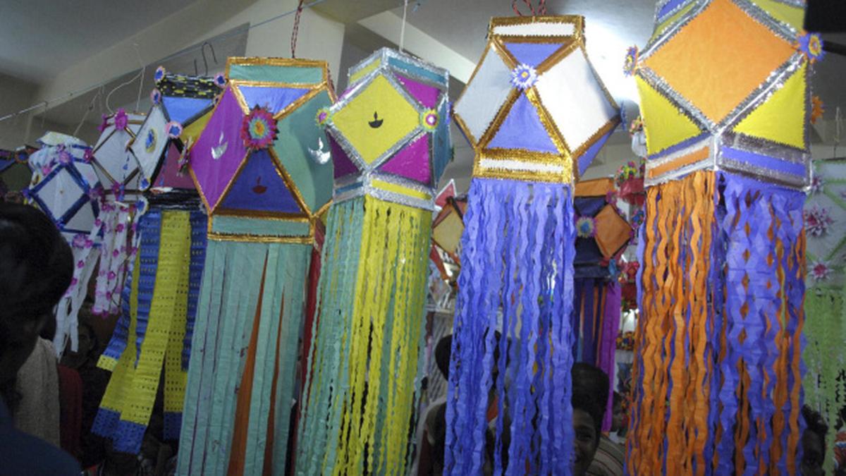 Enthusiastic turnout for ‘goodudeepa' competition - The Hindu