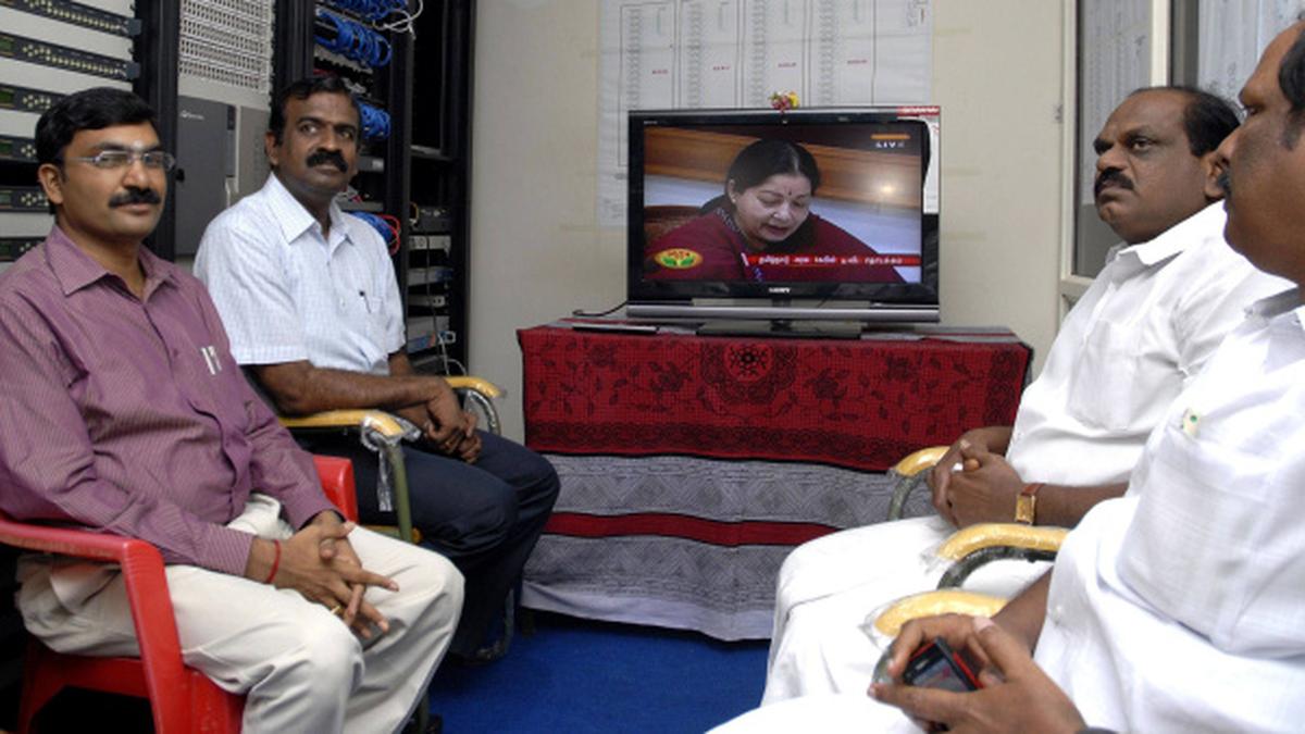 Jayalalithaa kicks off Arasu cable services - The Hindu
