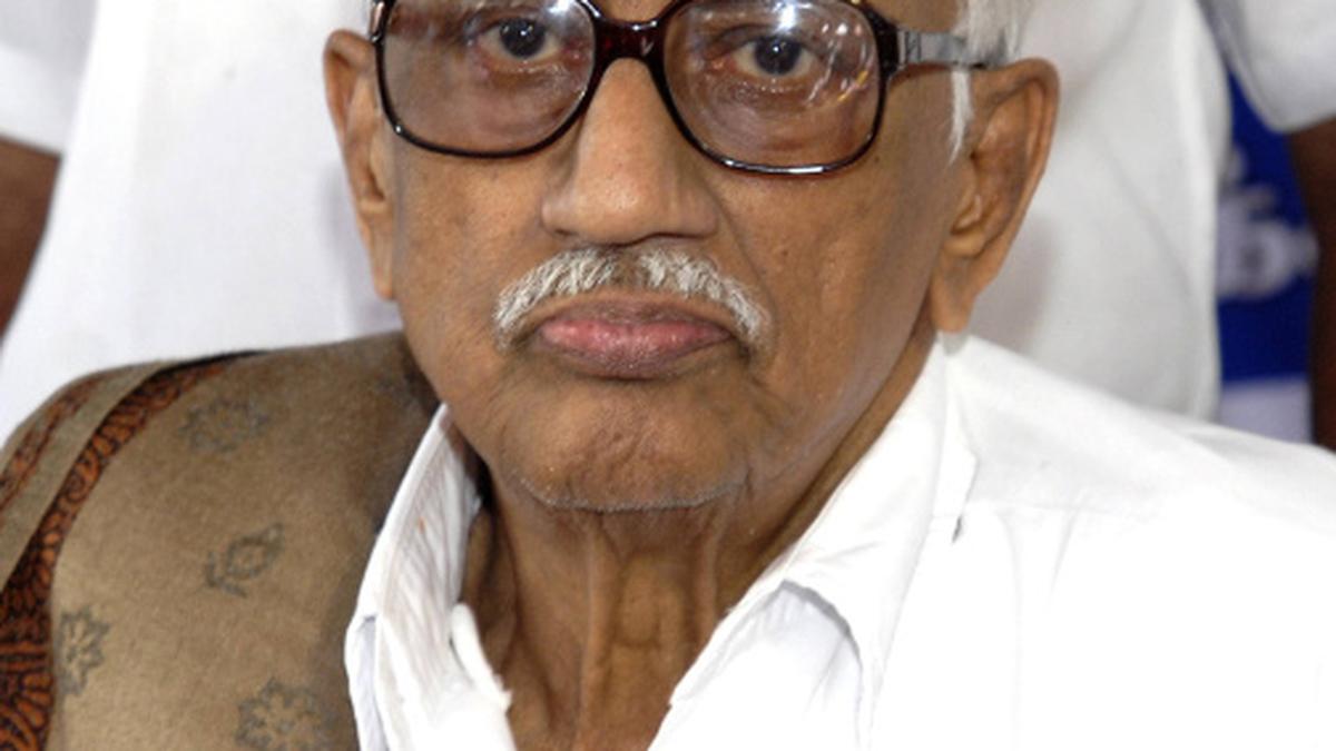 Anbazhagan’s petition in Jayalalithaa wealth case adjourned to Sep 16 ...