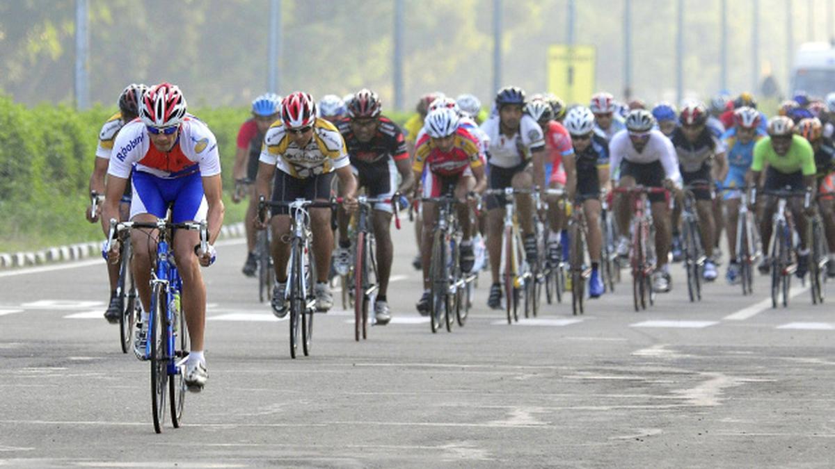 Over 5,000 take part in 2nd edition of Cyclothon event - The Hindu