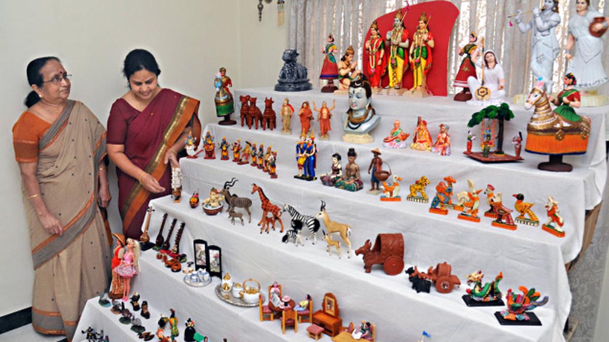 Dasara is here, and so are the dolls - The Hindu