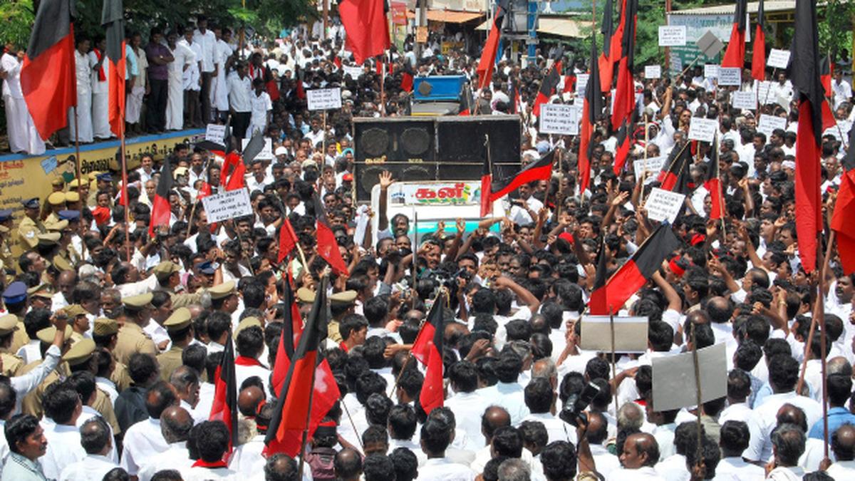 DMK men held, released - The Hindu