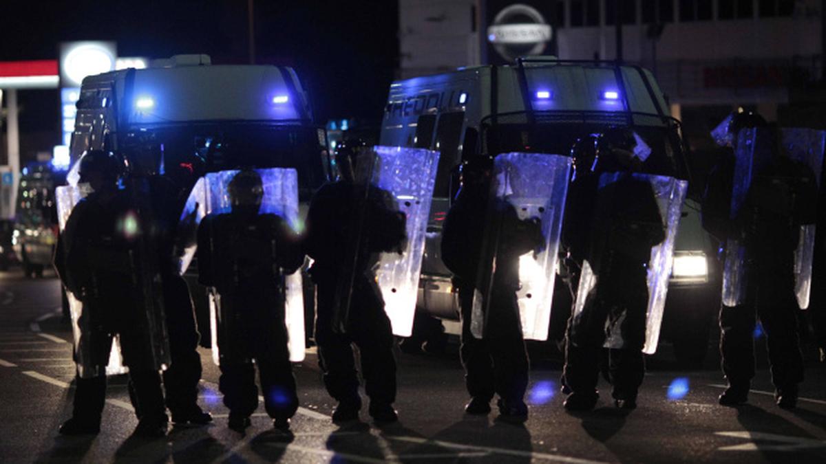 British police out in force as violence subsides - The Hindu