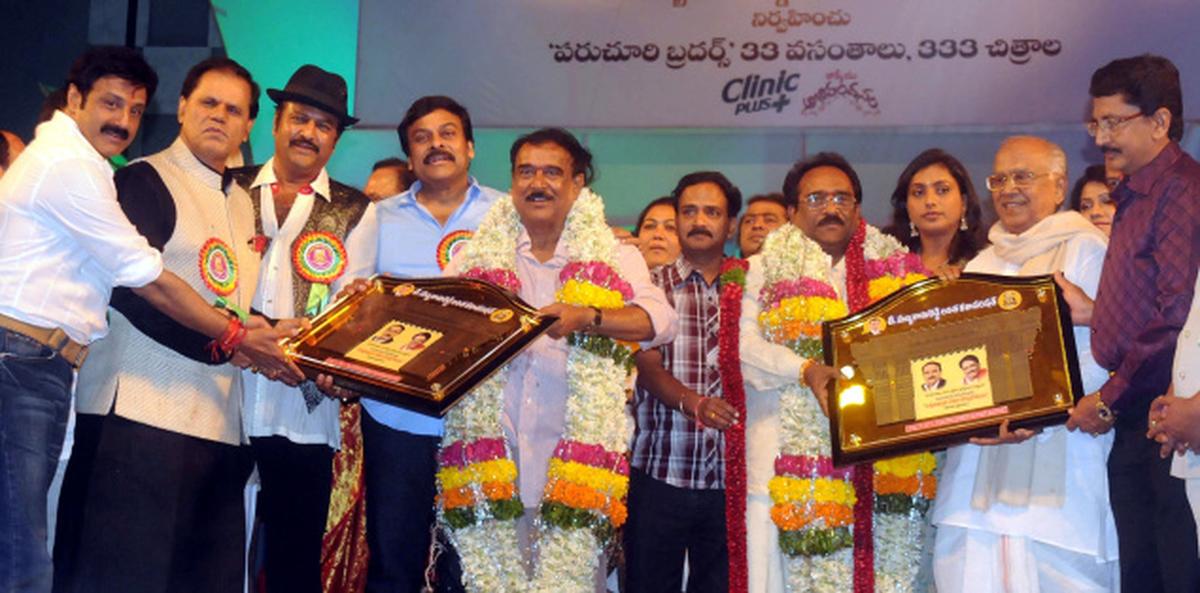 Paruchuri brothers felicitated - The Hindu