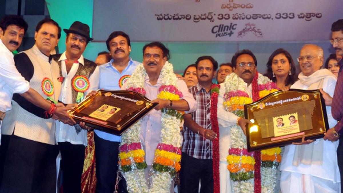 Paruchuri brothers felicitated - The Hindu