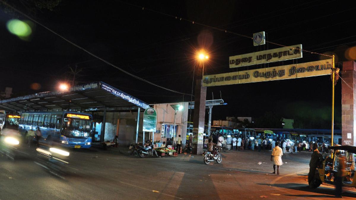 Gadgets go missing at Madurai bus stands - The Hindu