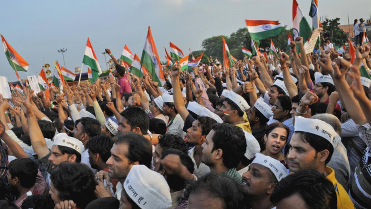 Two out of three say UPA is corrupt - The Hindu