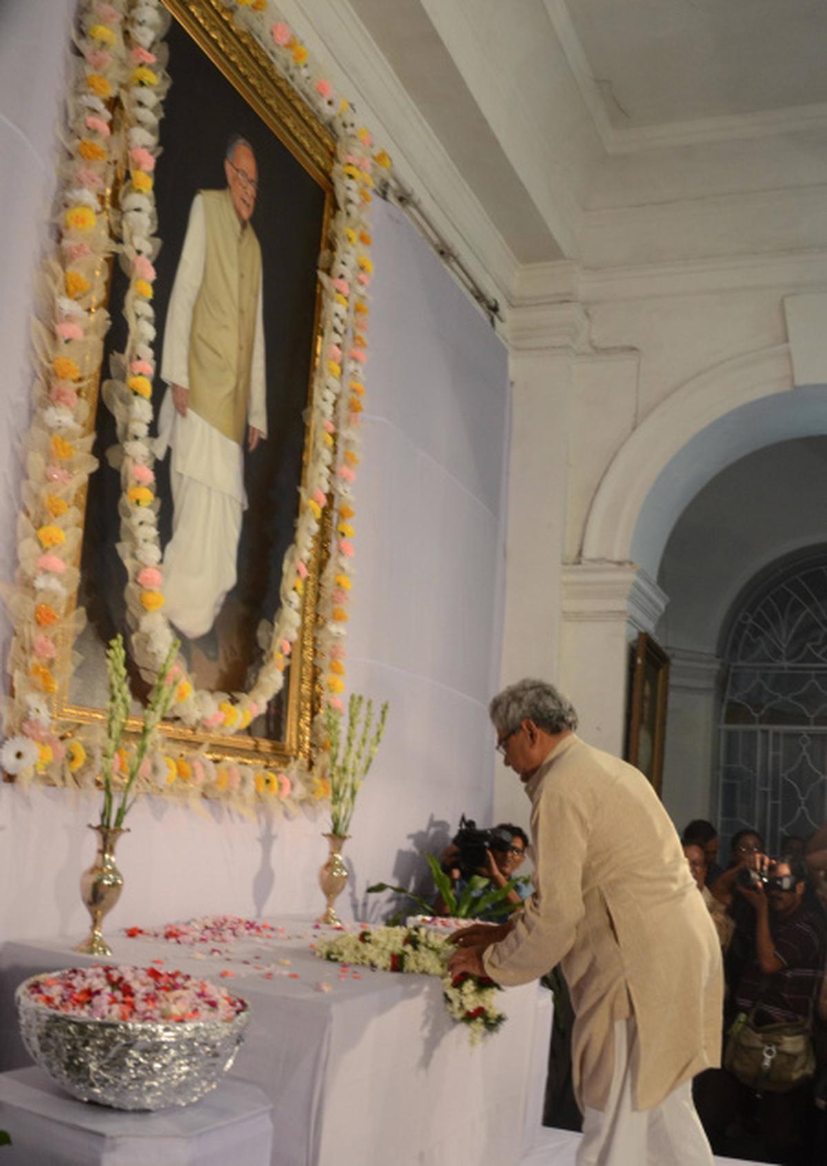 Rich tributes paid to Basu - The Hindu