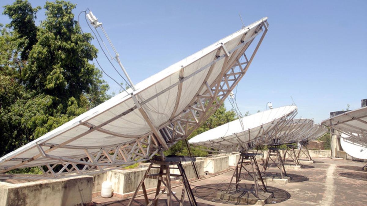 Issue DAS licence to Arasu Cable: OPS - The Hindu