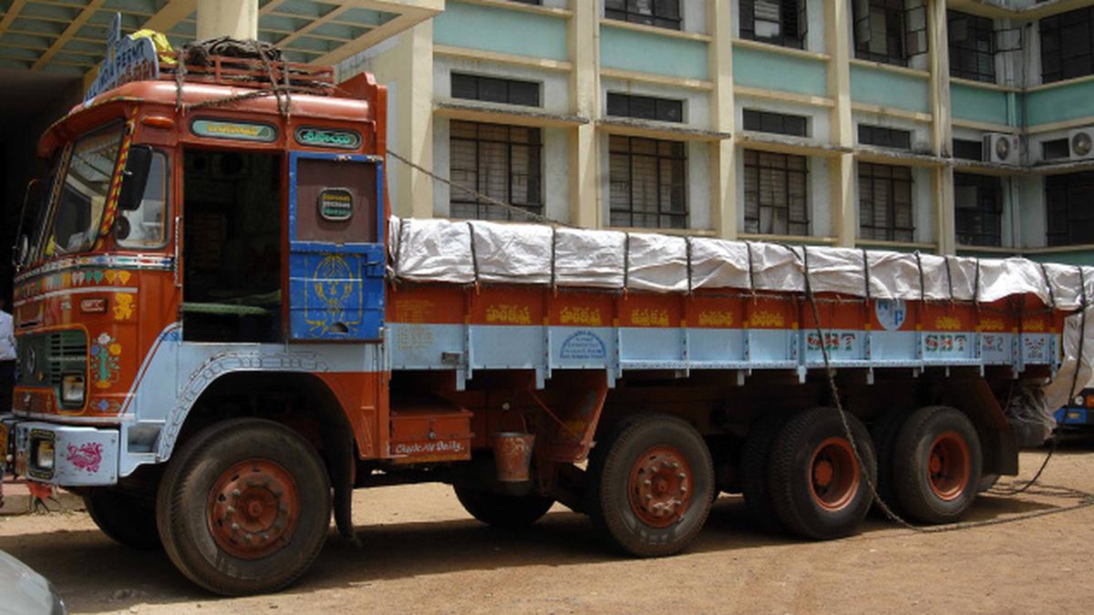Evidence matches seized lorry - The Hindu