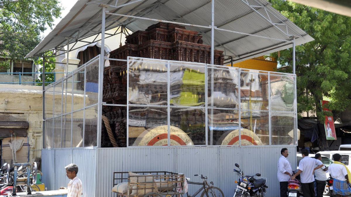 Temple cars' charm being showcased - The Hindu