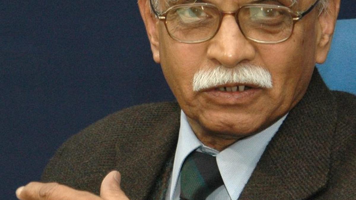 Suresh Tendulkar, eminent economist, passes away - The Hindu