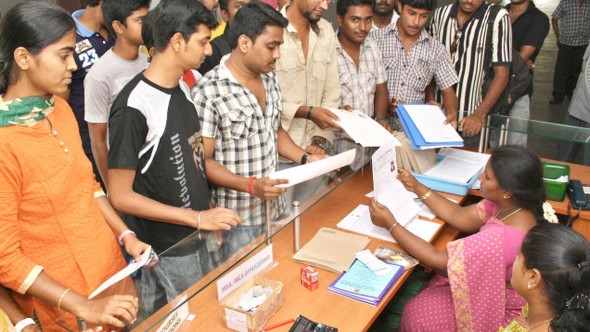 CBSE students start admission race from much behind - The Hindu