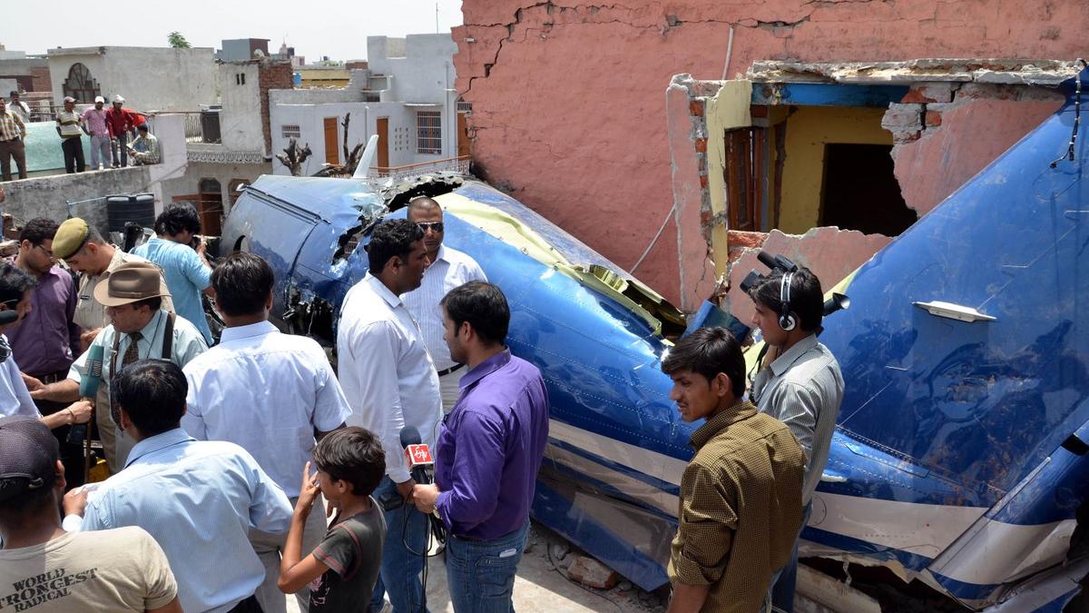 Panel to probe plane crash - The Hindu