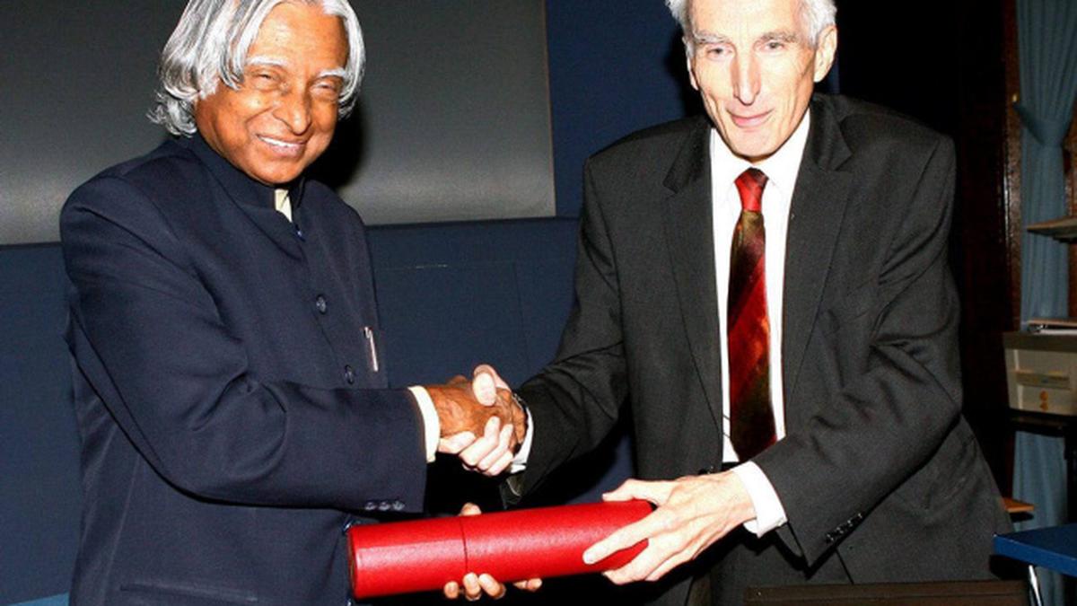 British astrophysicist wins $1.6 million religion prize - The Hindu