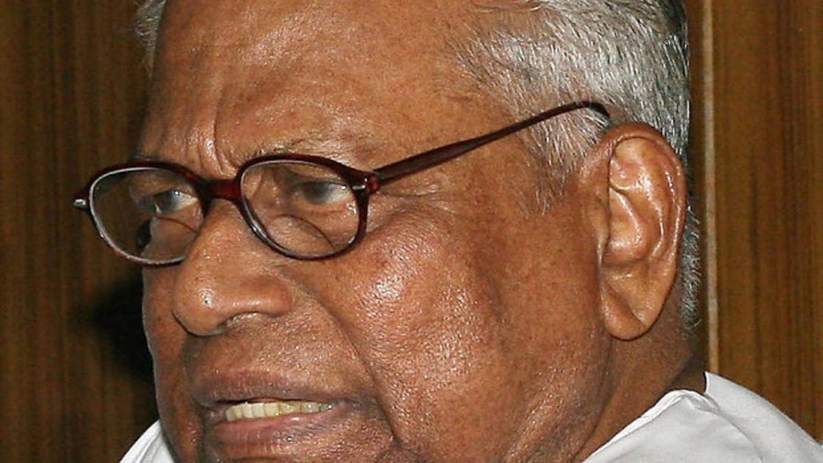 Achuthanandan writes to Chief Ministers - The Hindu