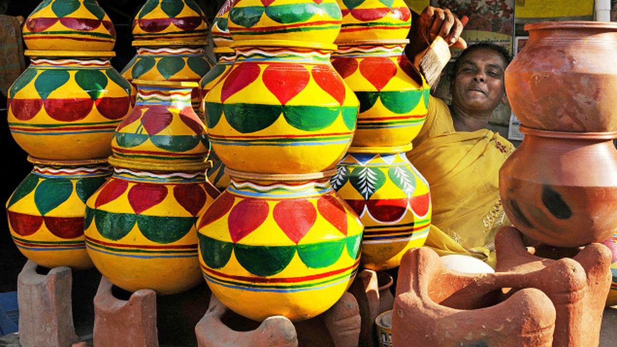 Demand for ‘pongal’ pots dwindles - The Hindu