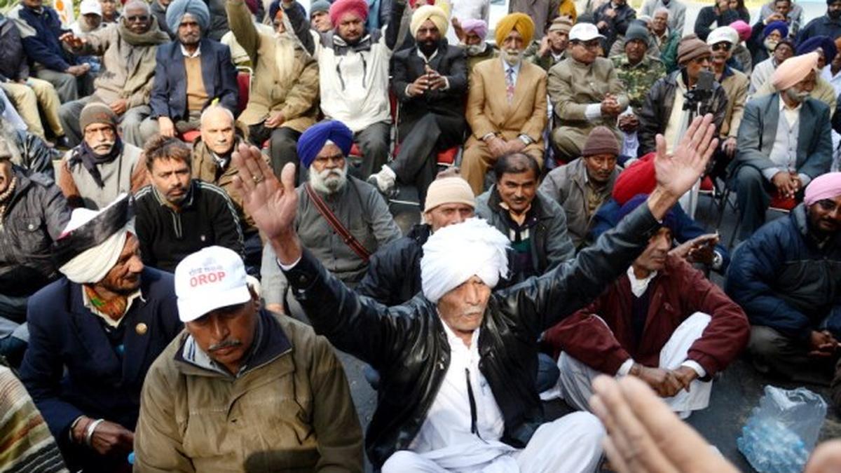 OROP: veterans protest outside Jaitley’s residence - The Hindu