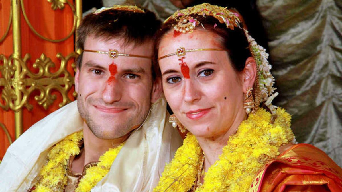 Indophile German couple who exchanged vows in Hyderabad - The Hindu