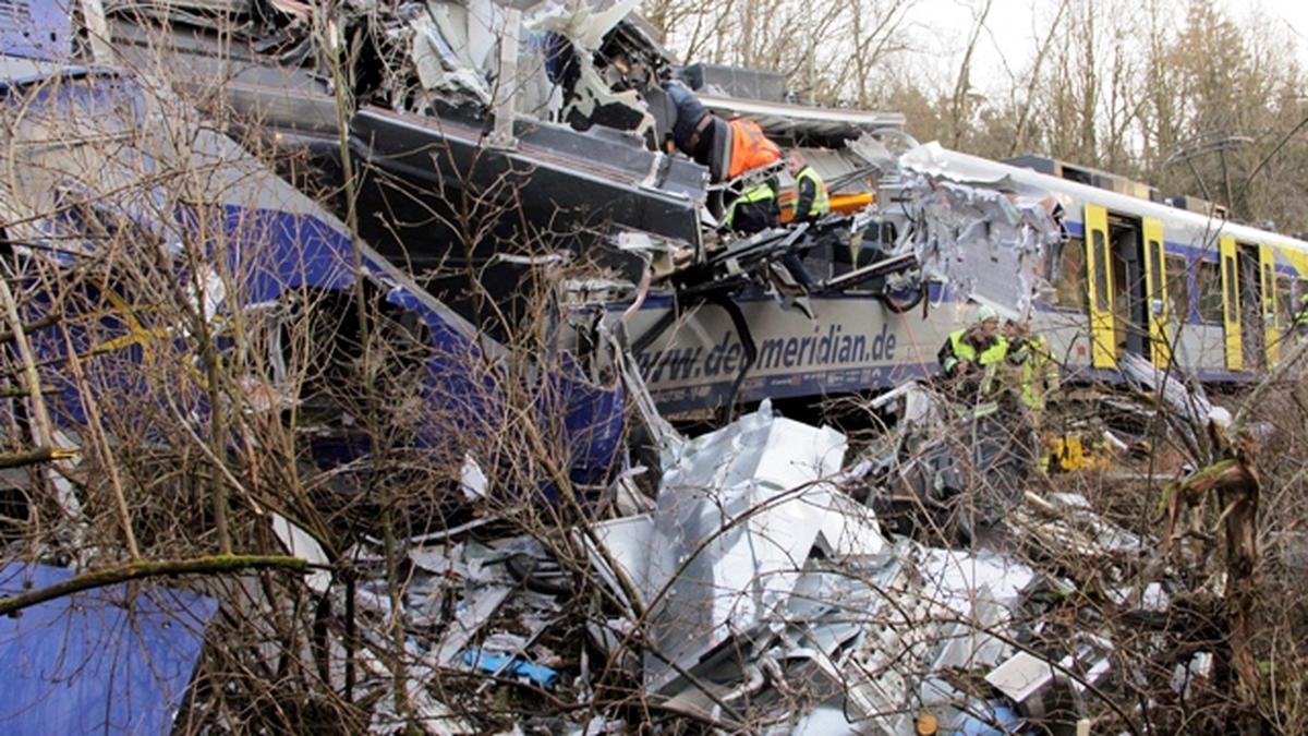 9 dead as trains collide in southern Germany - The Hindu