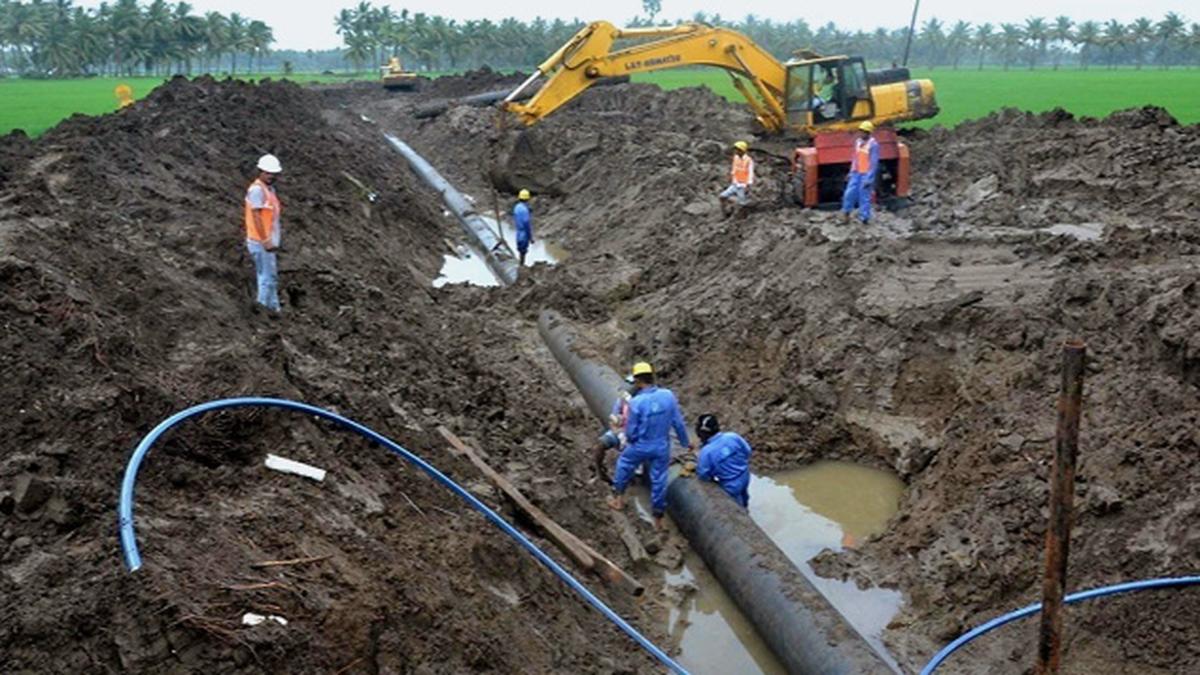 RIL seeks access to India’s longest LPG pipeline by IOC - The Hindu