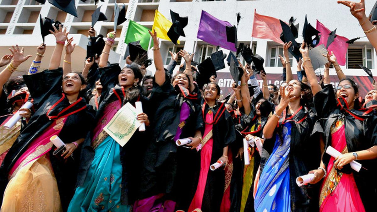 Dental college celebrates graduation day - The Hindu
