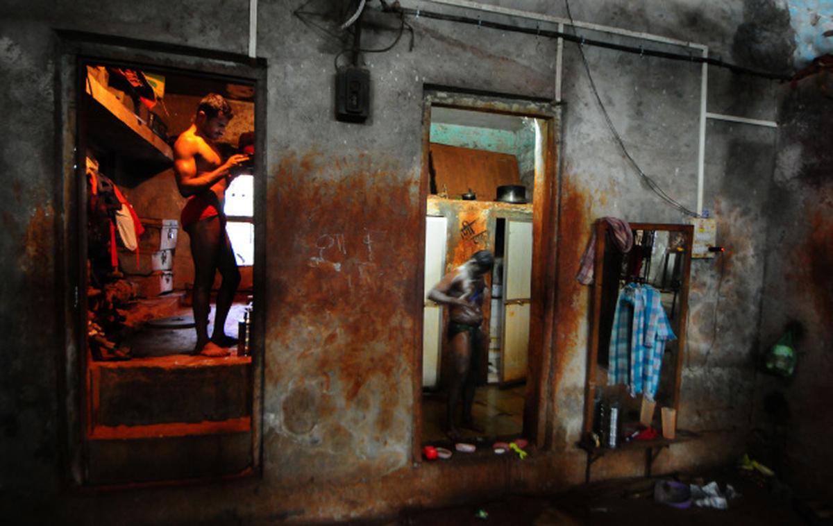 Wrestling: fast disappearing from Mumbai - The Hindu