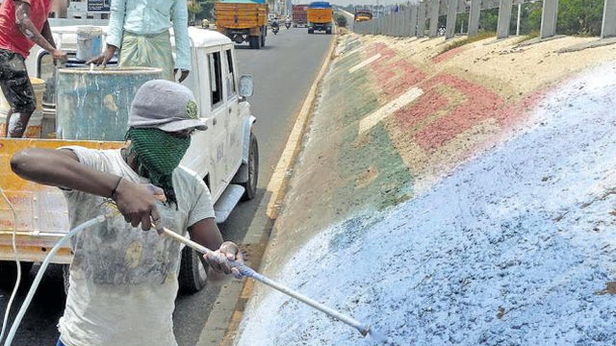 Parapet of bridges get a fresh coat of paint - The Hindu