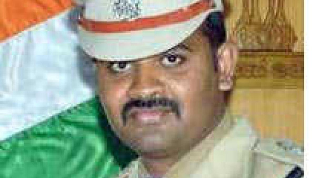 New Hassan SP takes charge - The Hindu