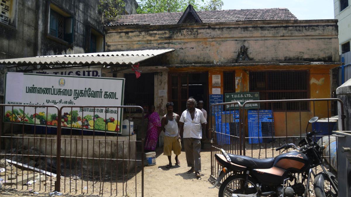 A neighbourhood and its ration shop - The Hindu