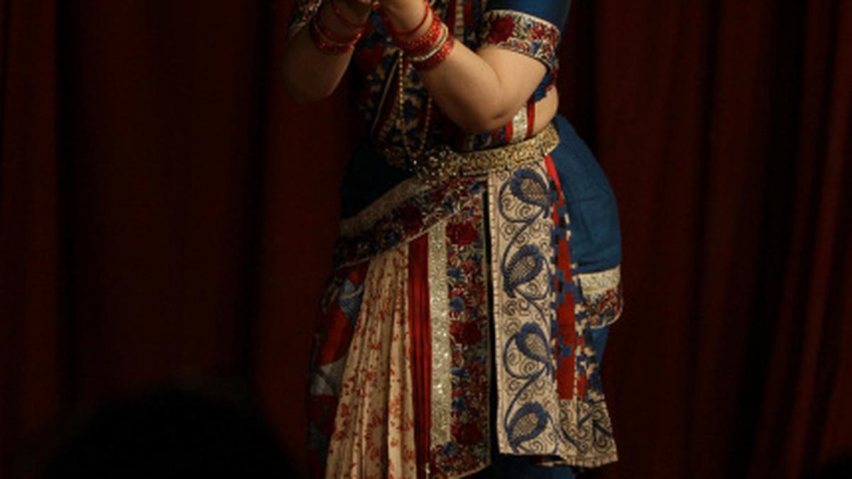 Lyrical expressions of sringara - The Hindu