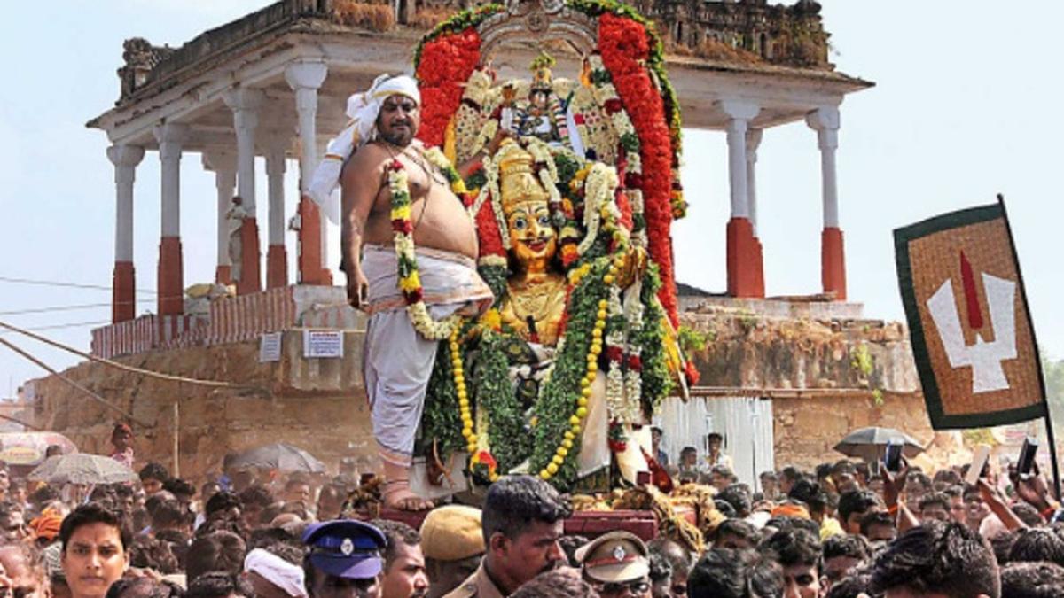 Legend re-enacted in Vaigai - The Hindu