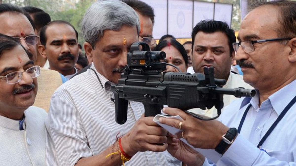VVIP chopper deal: Parrikar to place ‘facts’ before Parliament on May 4 ...